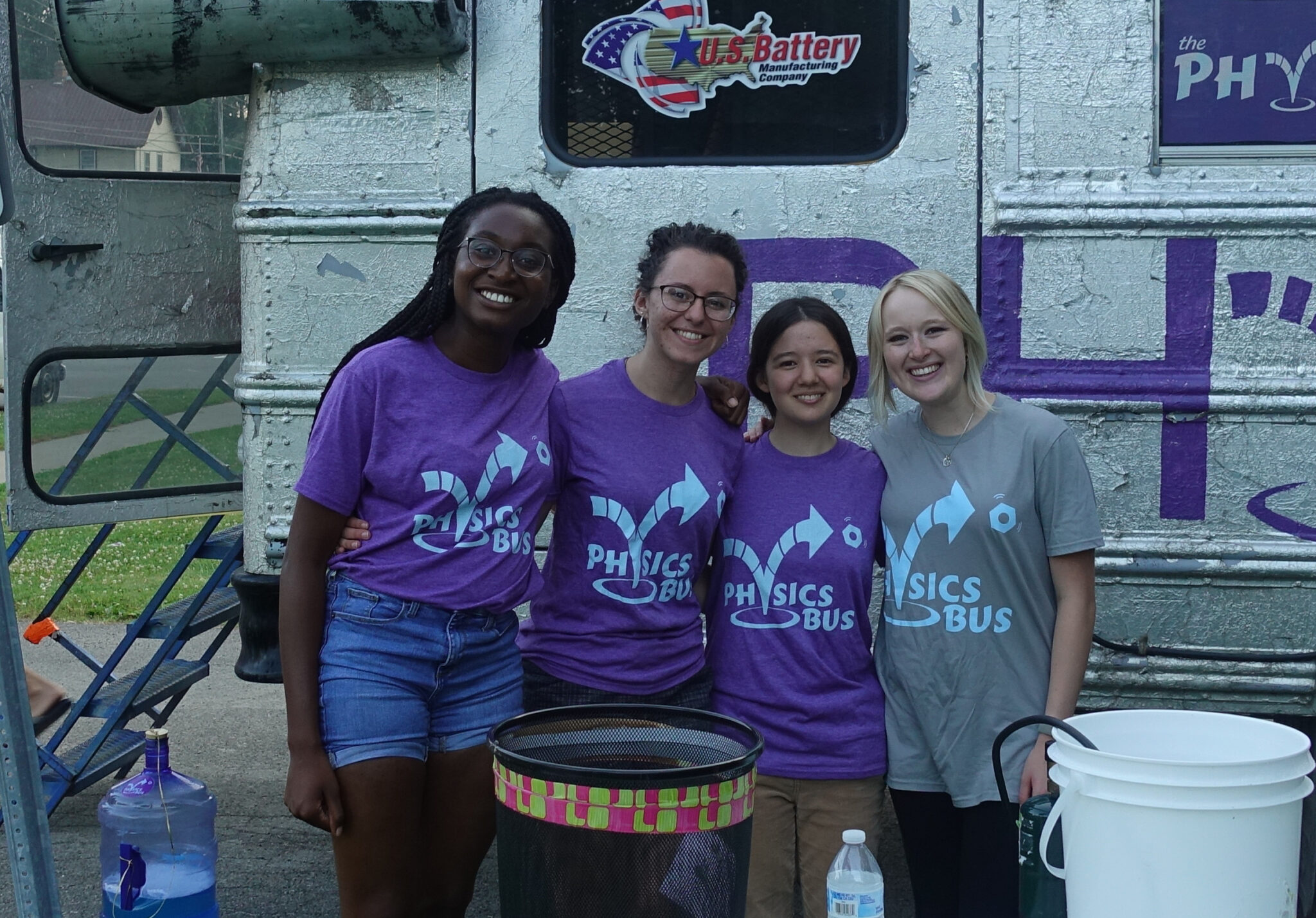 Physics Bus Home – Free Science Workshop