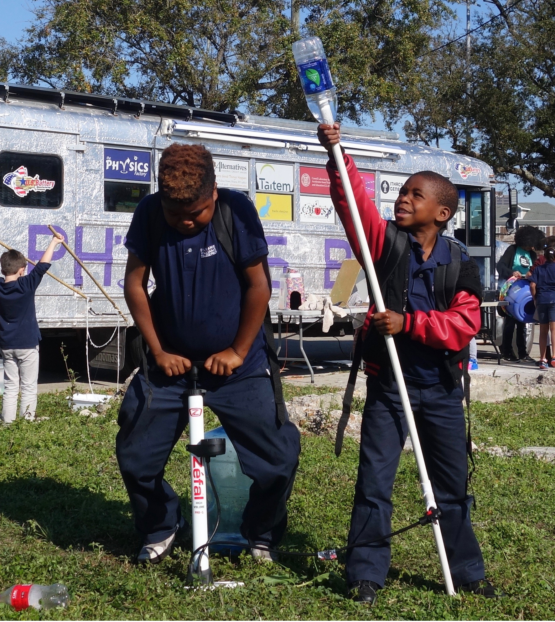 About the bus – Free Science Workshop